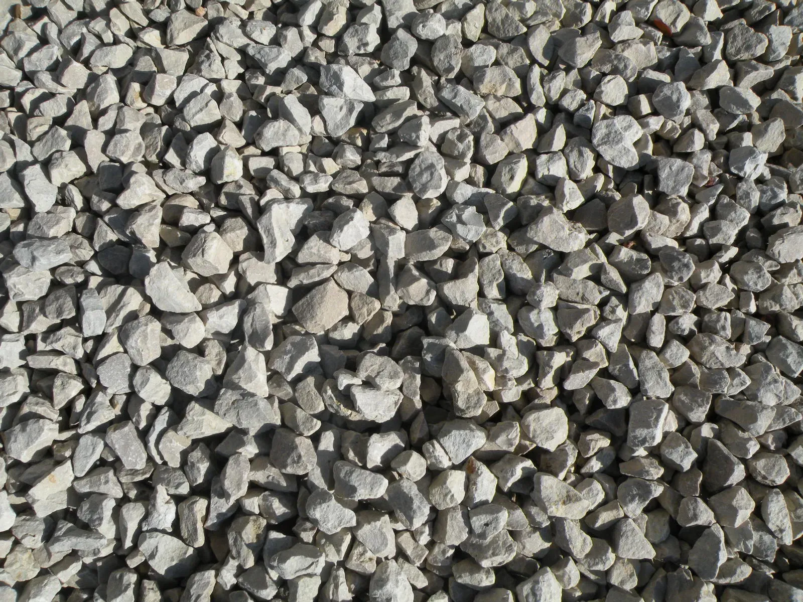 White Limestone Chips 3/4" in Driveway Gravel & Surface Stone ...